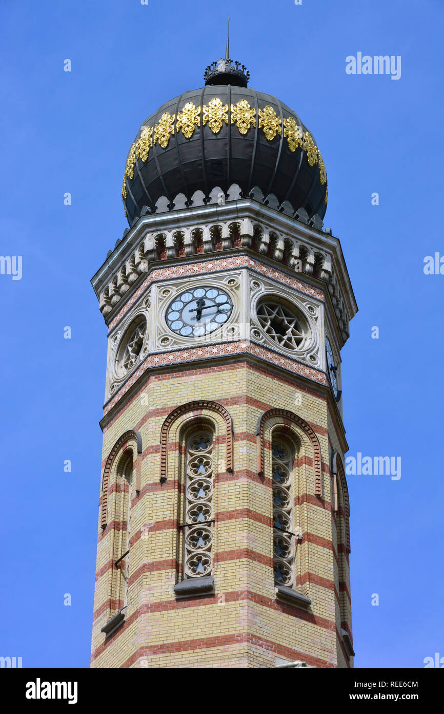 The Dohány Street Synagogue also known as the Great Synagogue or ...
