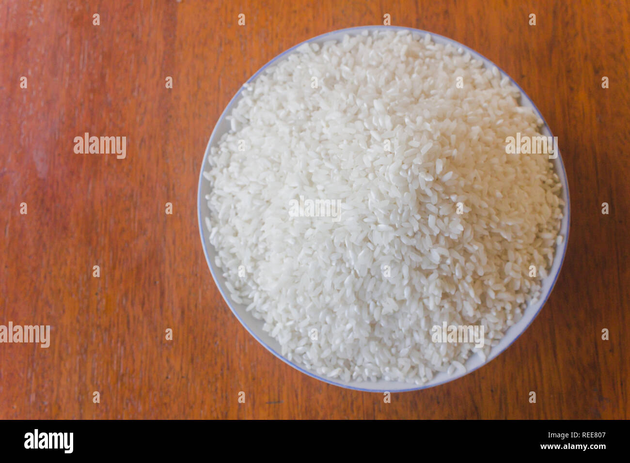 Table background with rice hi-res stock photography and images - Alamy