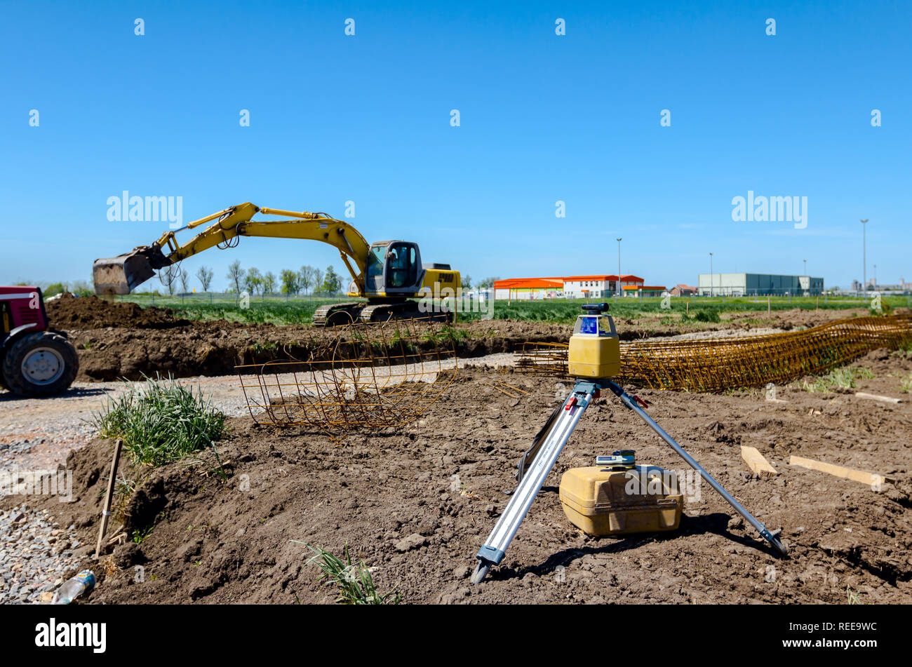 Geodetic device electronic level hi-res stock photography and images ...
