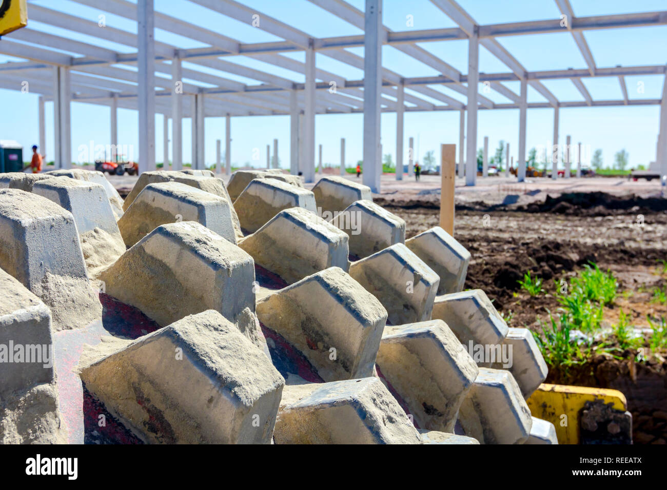 Detail view on spikes, pattern tracks of huge road roller for ...