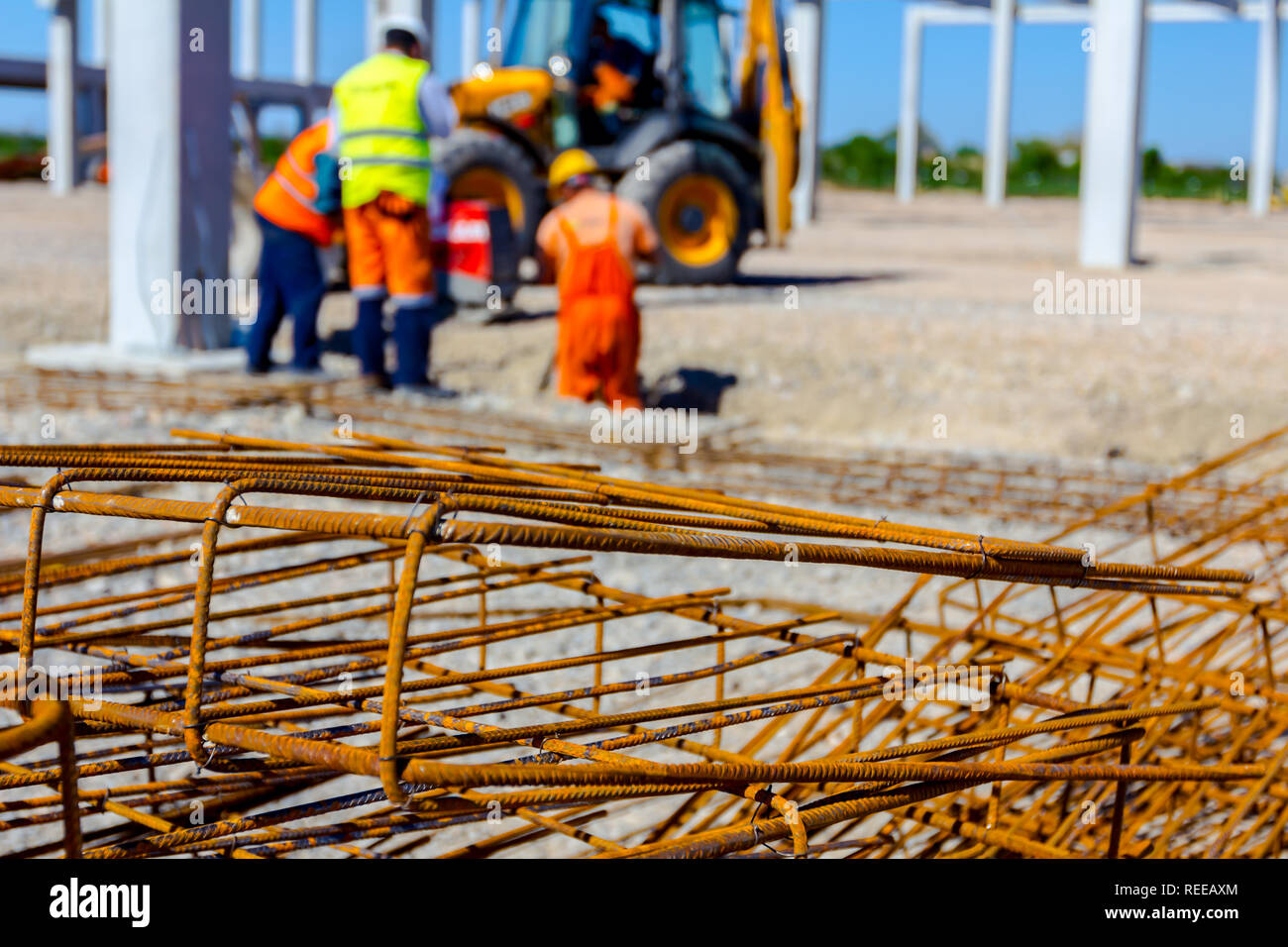 Basic metal profile made of bended and tied reinforcing rod in a ...