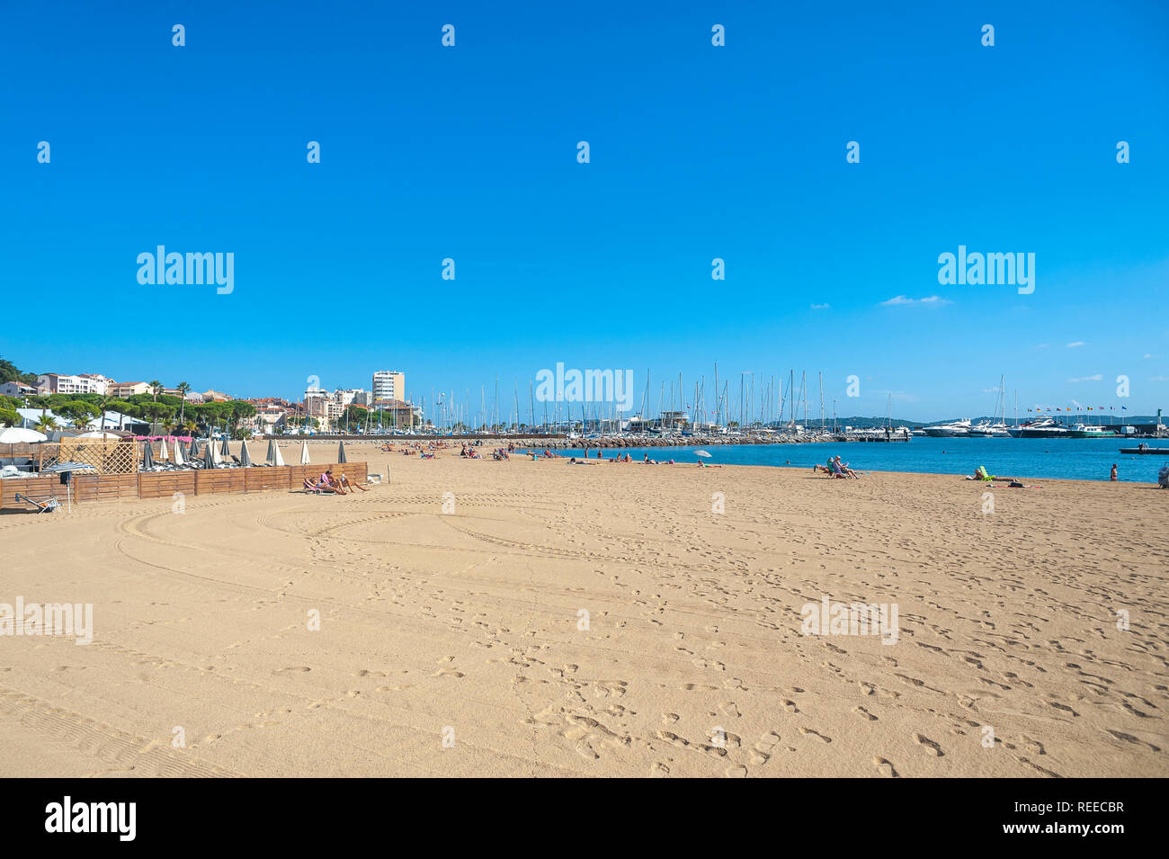 Sainte maxime beach hi-res stock photography and images - Alamy
