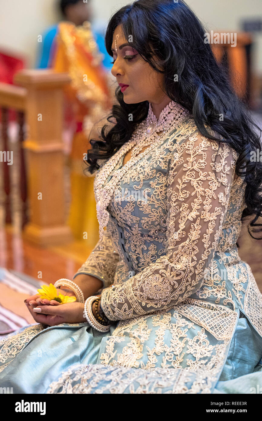 Indian woman profile hi-res stock photography and images - Alamy