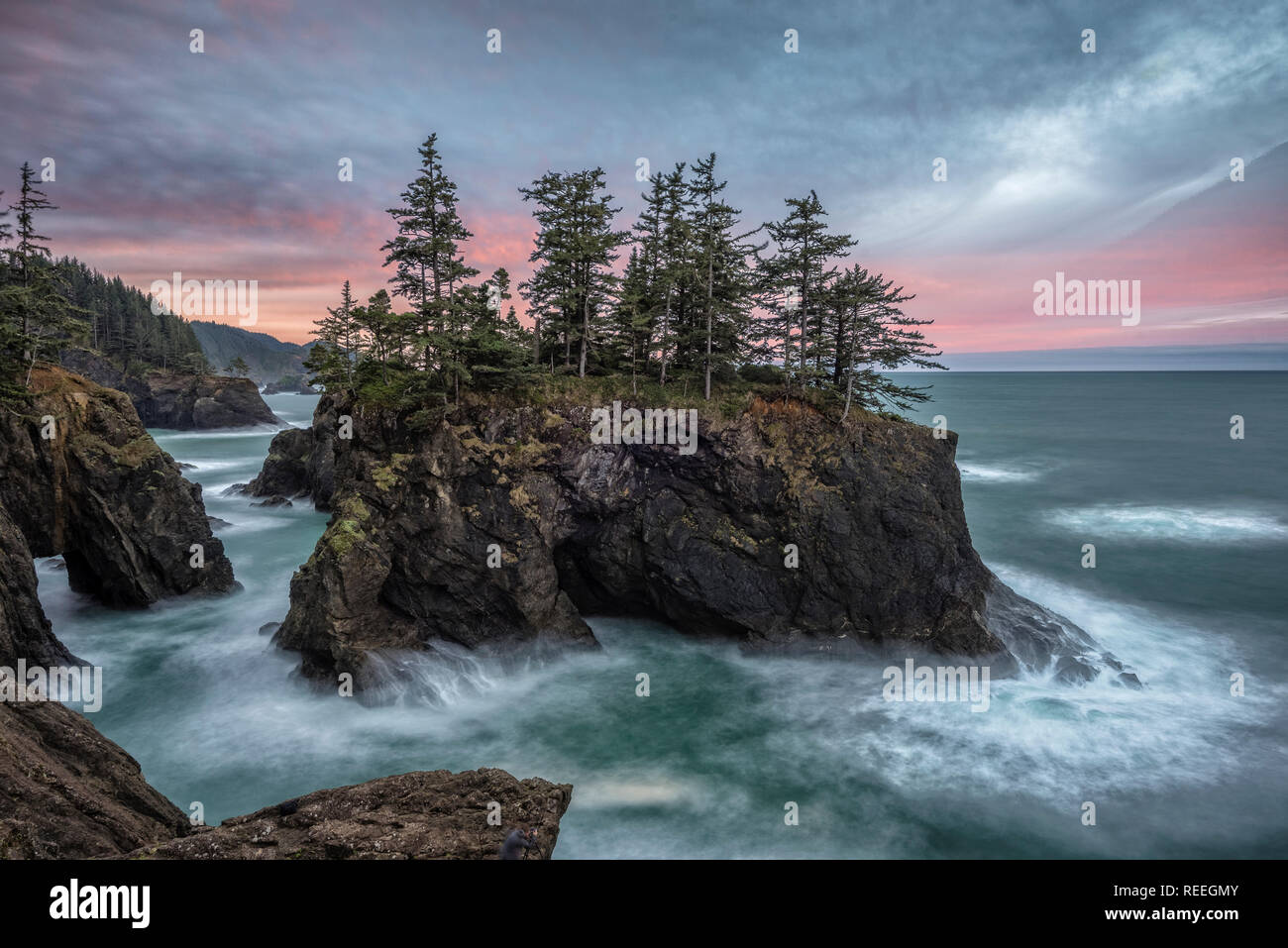 Natural Bridges State Wayside, Southern Oregon Coast Stock Photo - Alamy
