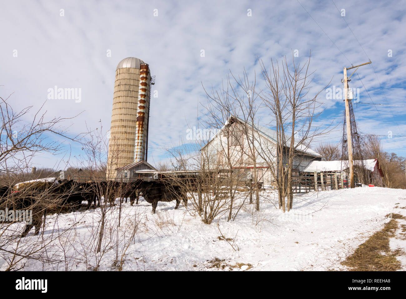 Rural midwest farm in sub zero temperatures and snow Stock Photo - Alamy