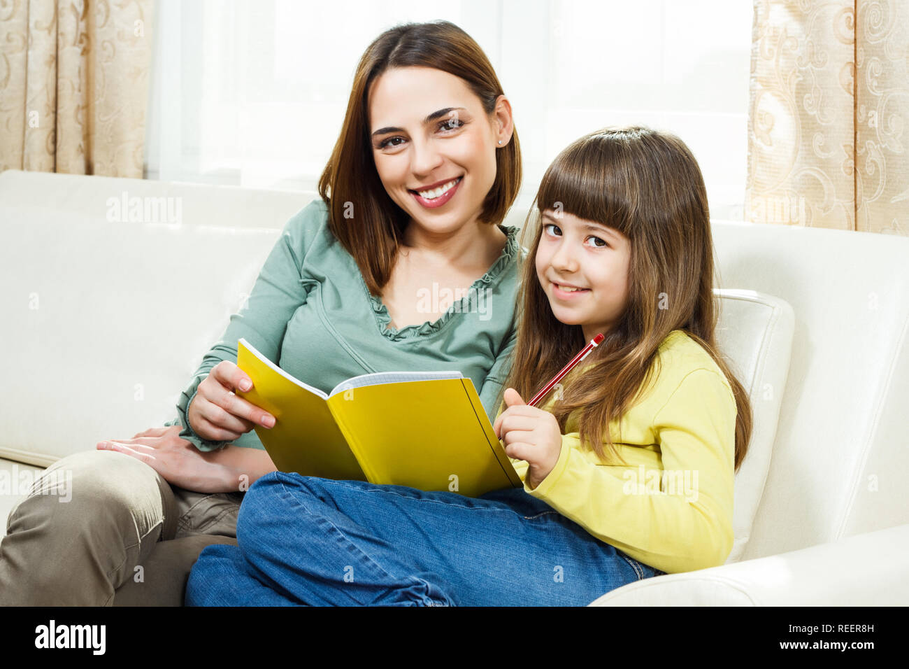 Explaining homework hi-res stock photography and images - Alamy