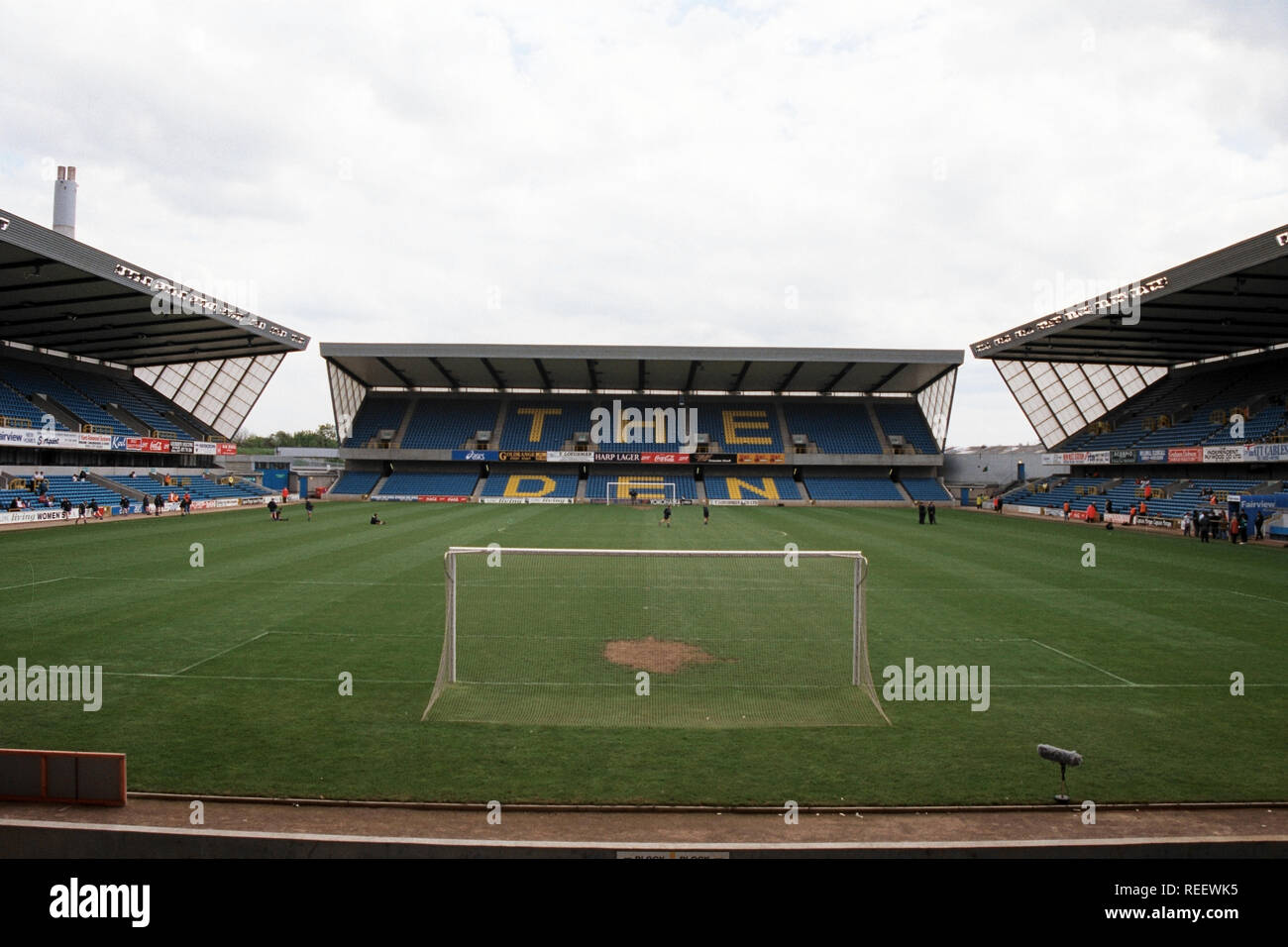 The new den general millwall hi-res stock photography and images - Alamy