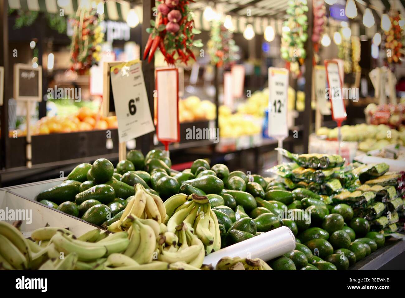 Cheap fruits hi-res stock photography and images - Alamy