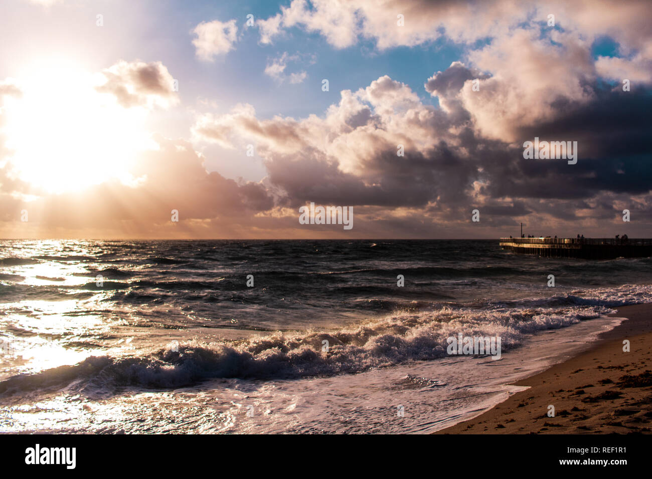 Beach bum hi-res stock photography and images - Alamy