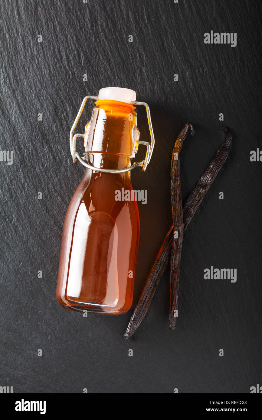 Vanilla extract bottle hi-res stock photography and images - Alamy