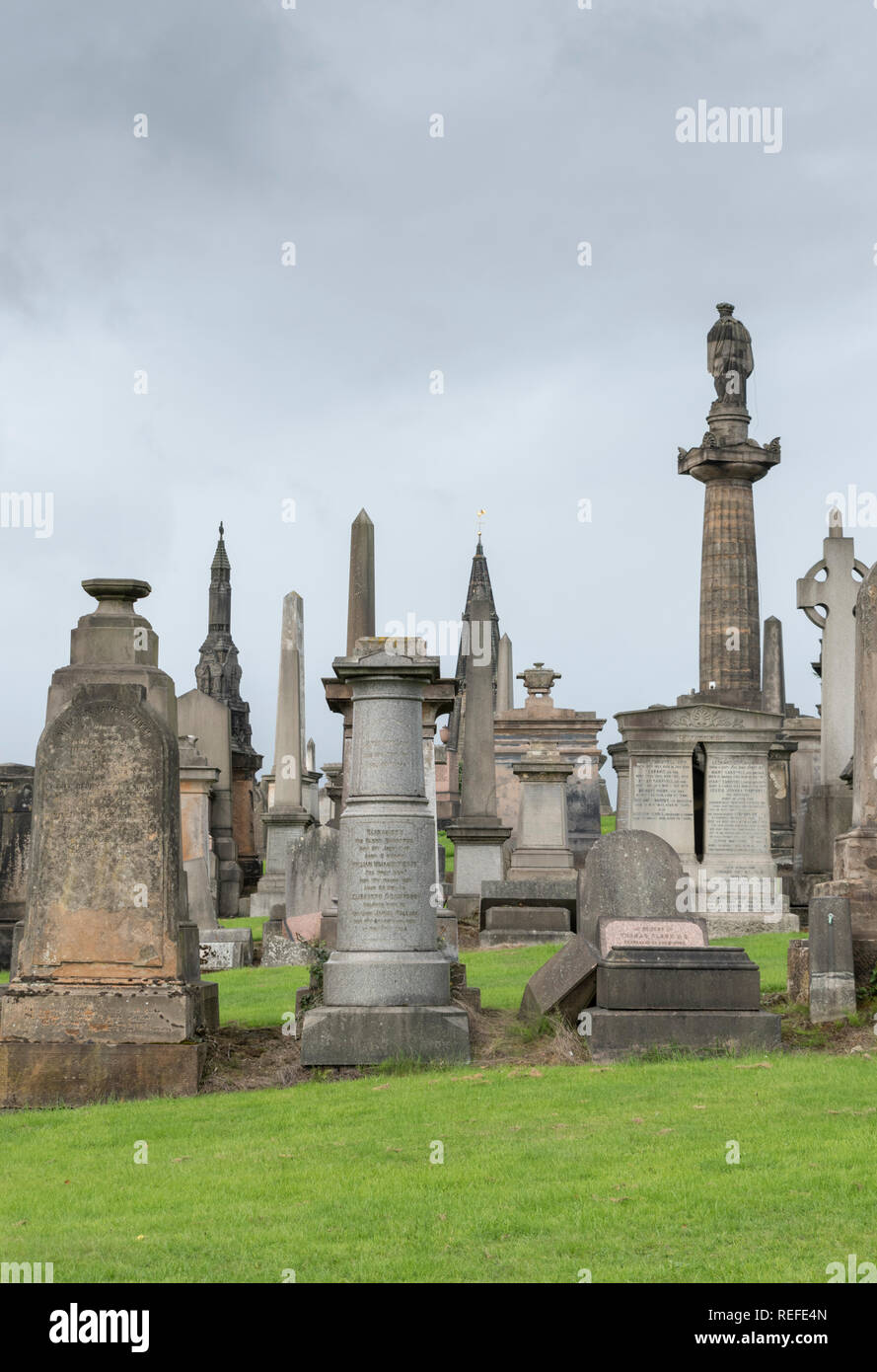 Glasgow cathedral graveyard hi-res stock photography and images - Alamy