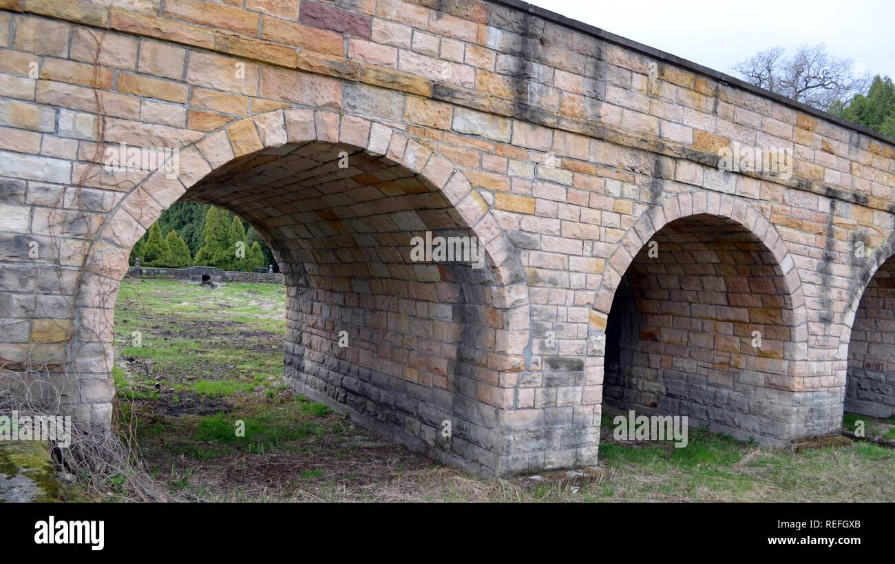 Old viaduct hi-res stock photography and images - Alamy