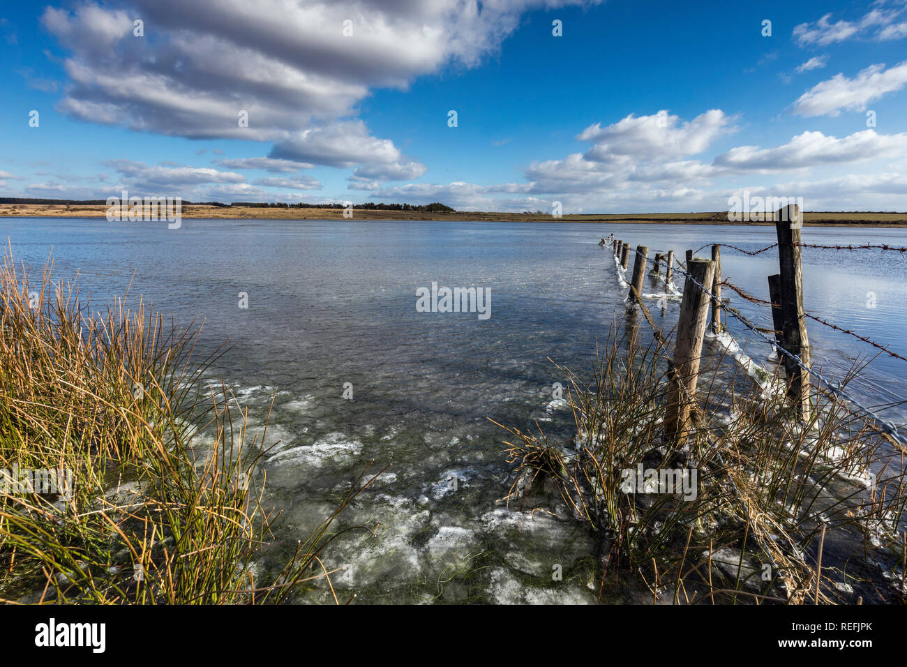 Dozmary pool hi-res stock photography and images - Alamy