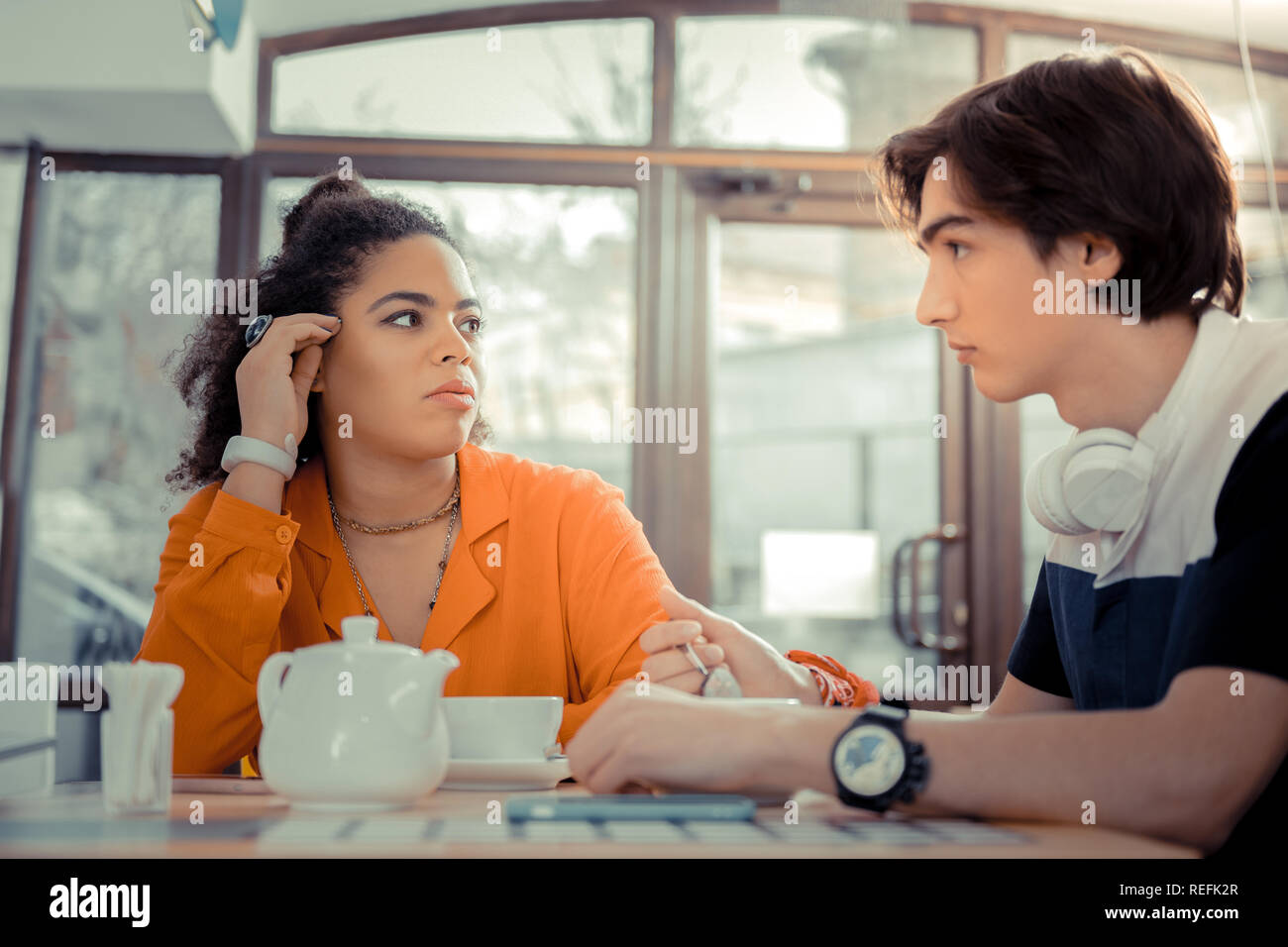 Teenagers generation z hi-res stock photography and images - Alamy