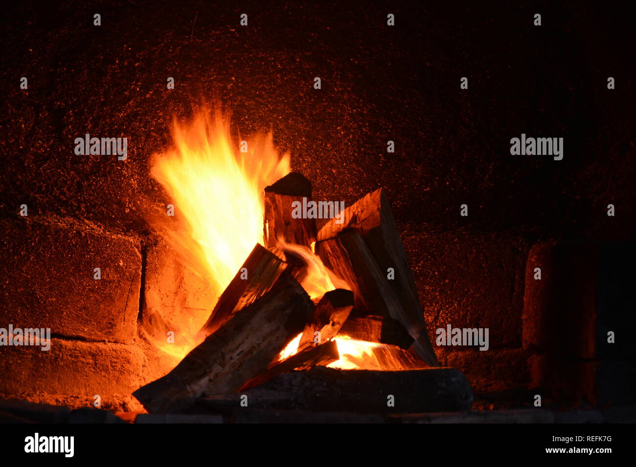 fireplace with burning fire Stock Photo - Alamy