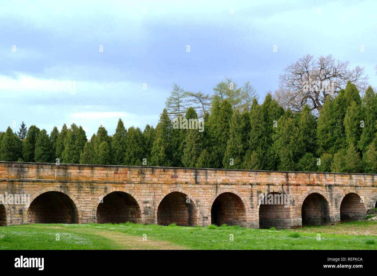 Old viaduct hi-res stock photography and images - Alamy