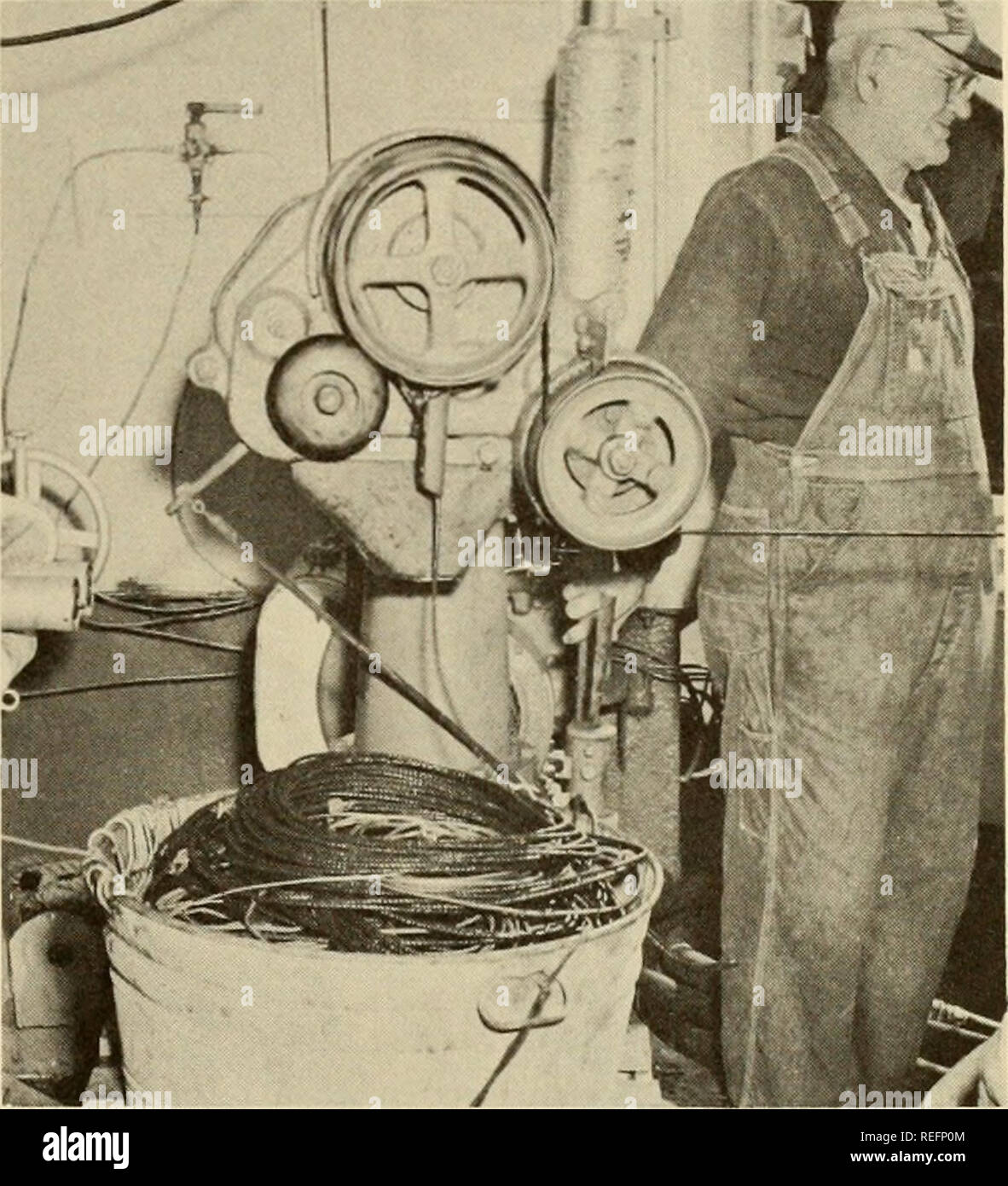 Thread fathom hi-res stock photography and images - Alamy