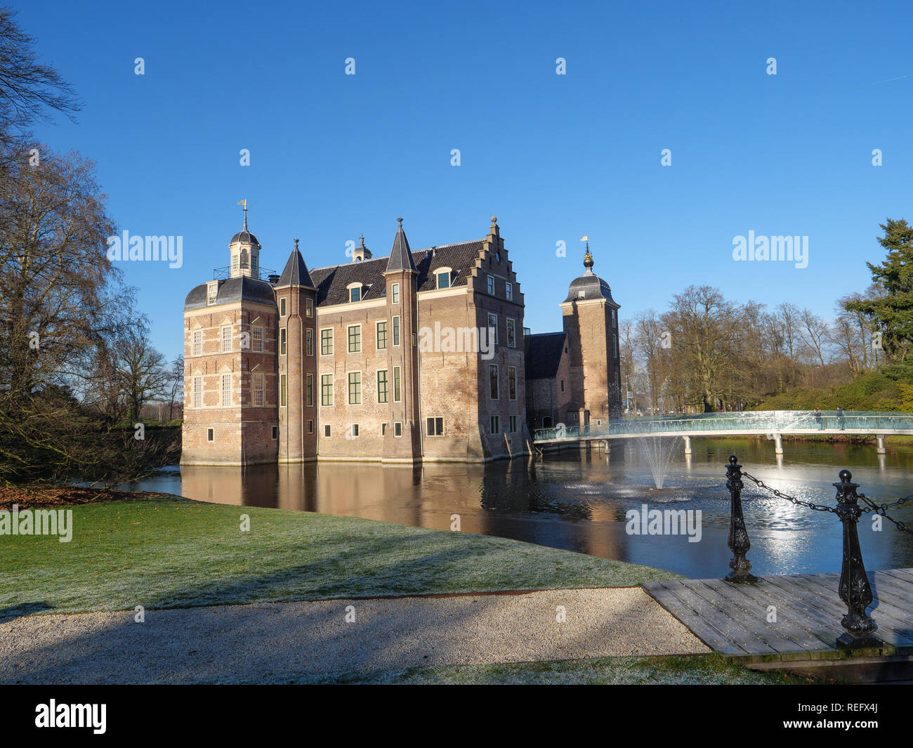 castle of ruurlo in holland Stock Photo - Alamy