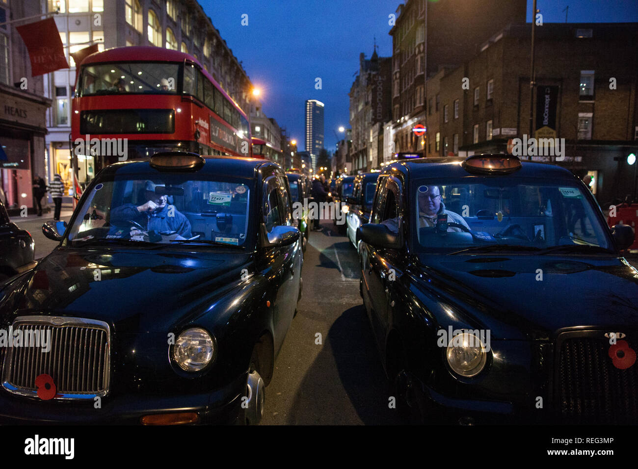One way traffic on tottenham hi-res stock photography and images - Alamy