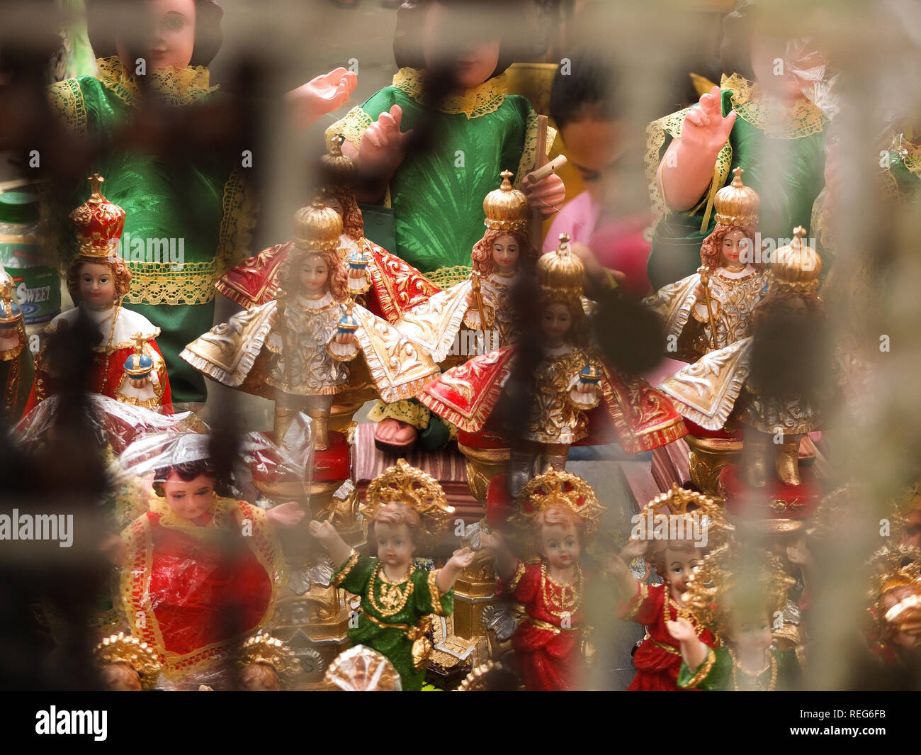 Dolls of the Sto. Niños seen displayed outside the Tondo Church in ...