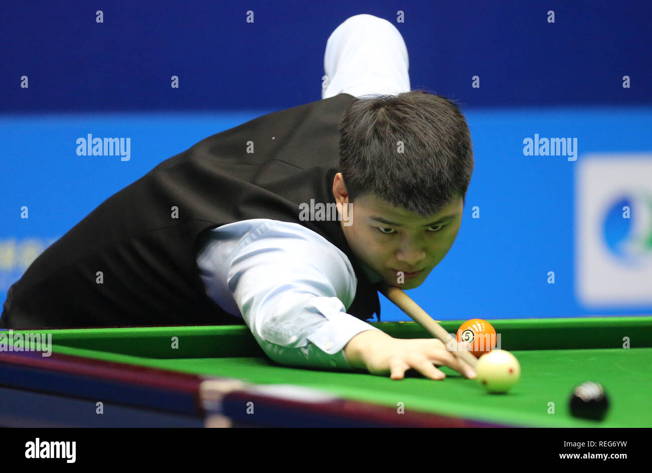 Chinese billiards international masters competition hi-res stock ...