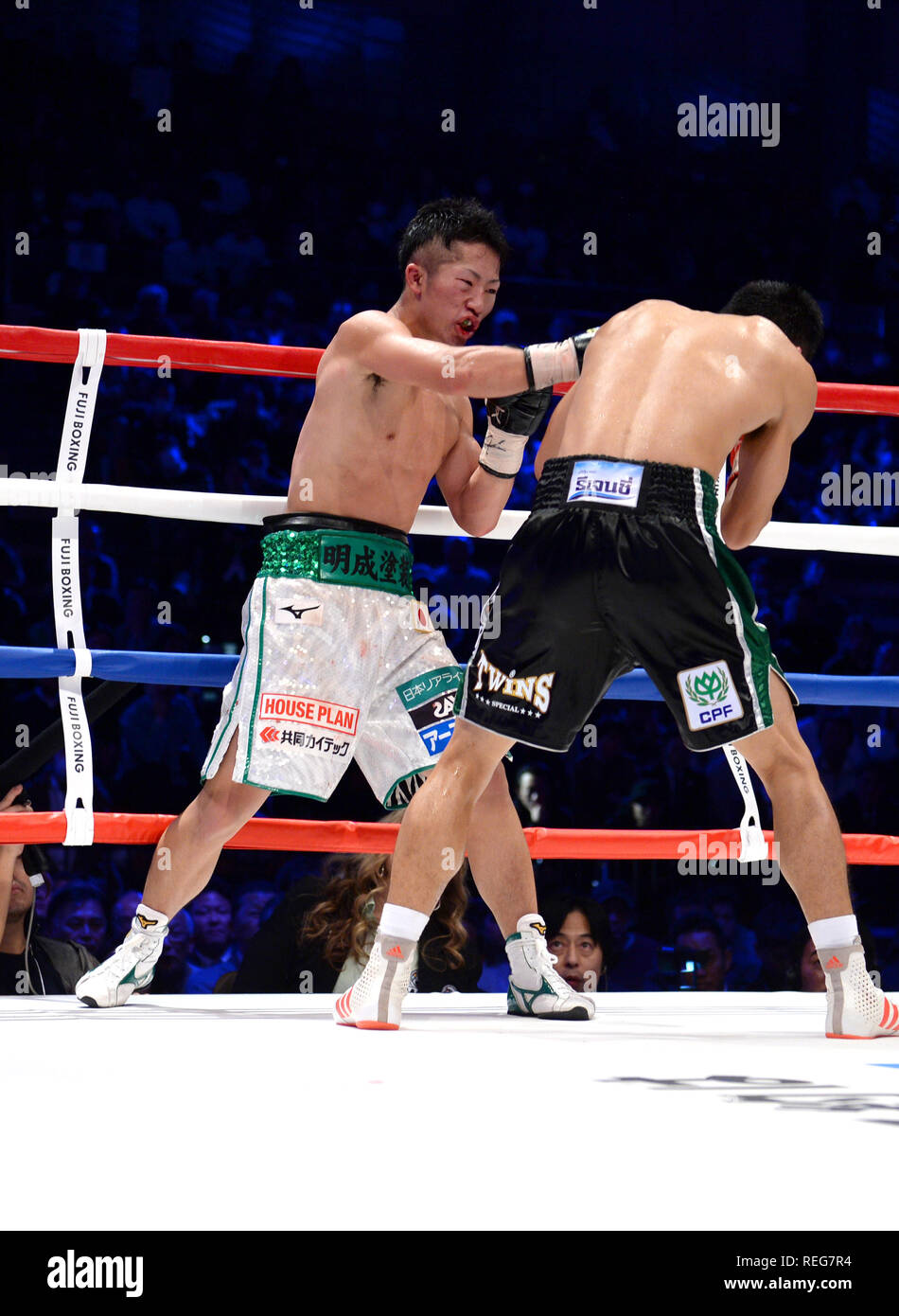 (L-R) Takuma Inoue (JPN), Petch CP Freshmart (THA), DECEMBER 30, 2018 ...