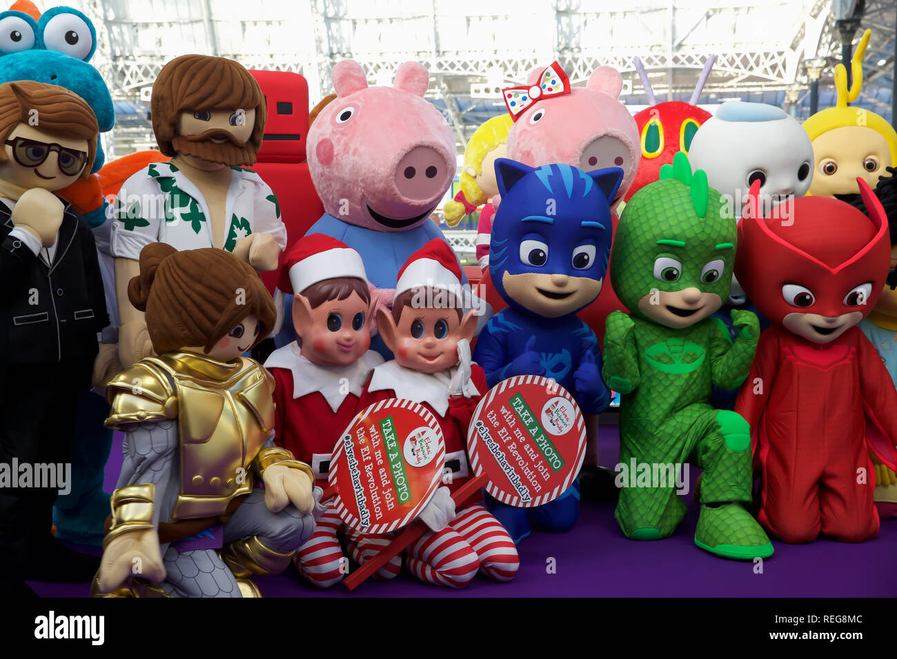 Childrens television characters hi-res stock photography and images - Alamy