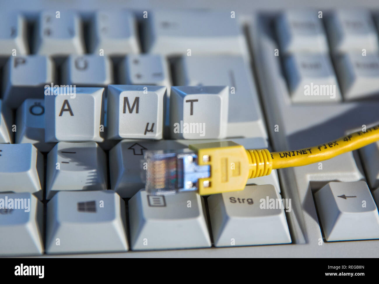 Schwerin, Germany. 29th Nov, 2017. ILLUSTRATION - The word "Amt" can be ...