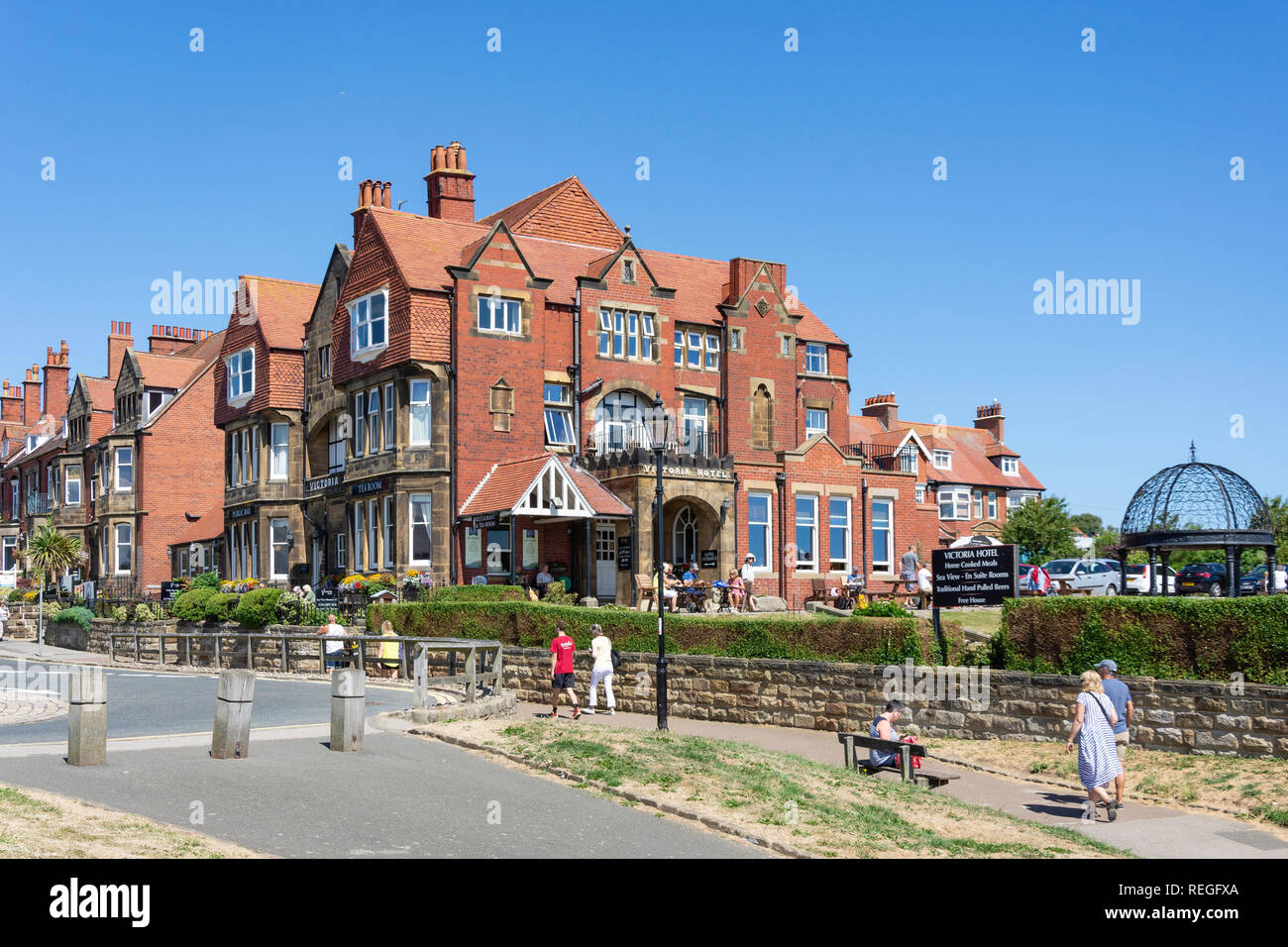Tearoom pub pubs victoria hotel station road robin hoods bay hi-res ...