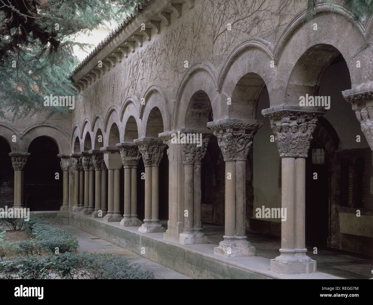 CLAUSTRO ROMANICO DE LA CATEDRAL DE TUDELA - ULTIMO CUARTO DEL SIGLO ...