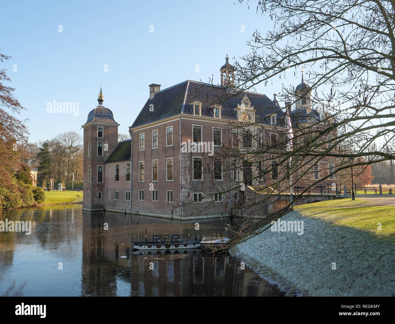ruurlo castle in holland Stock Photo - Alamy