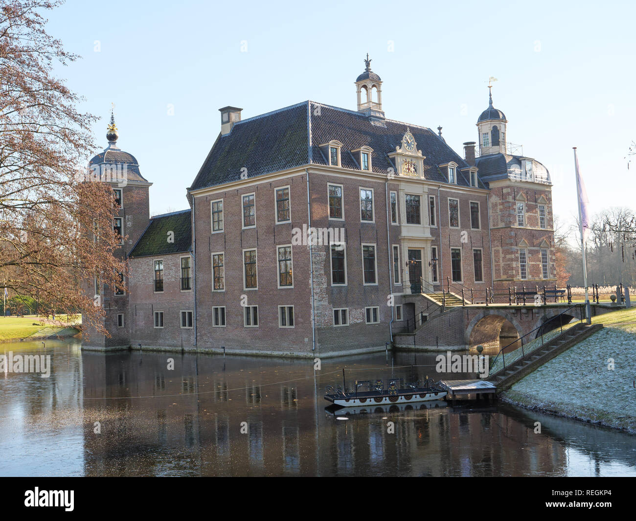 ruurlo castle in holland Stock Photo - Alamy