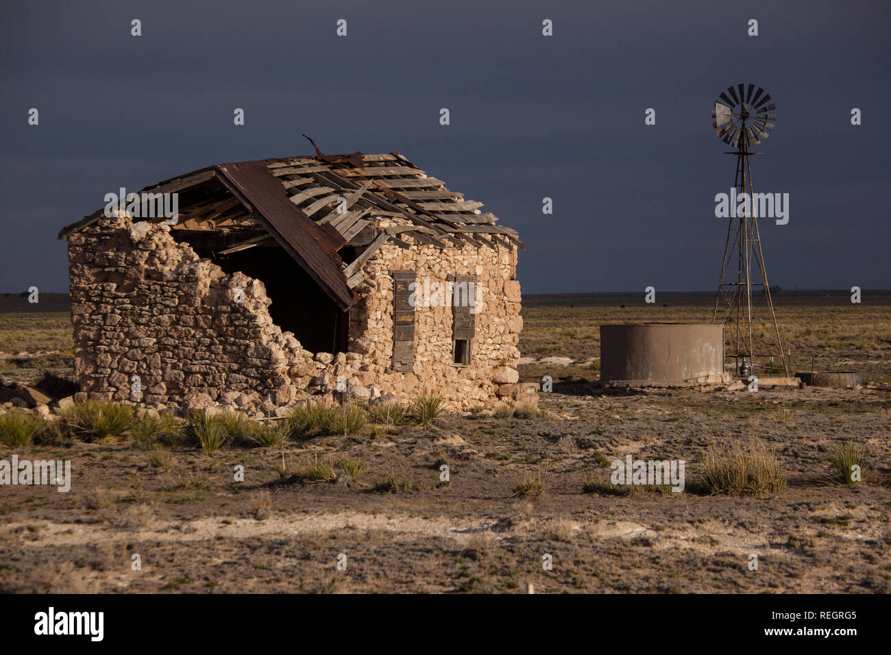 Ranch house mexico hi-res stock photography and images - Alamy
