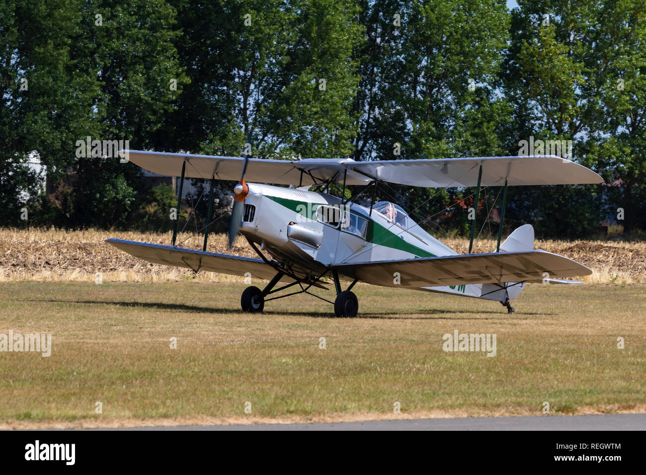 De Havilland DH-83 Fox Moth ZK-AGM (G-CIPJ Stock Photo - Alamy