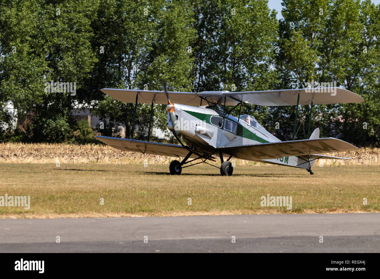 De Havilland DH-83 Fox Moth ZK-AGM (G-CIPJ Stock Photo - Alamy