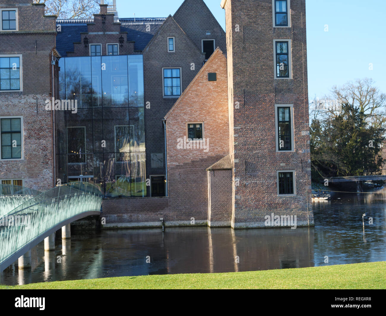 castle of ruurlo in holland Stock Photo - Alamy
