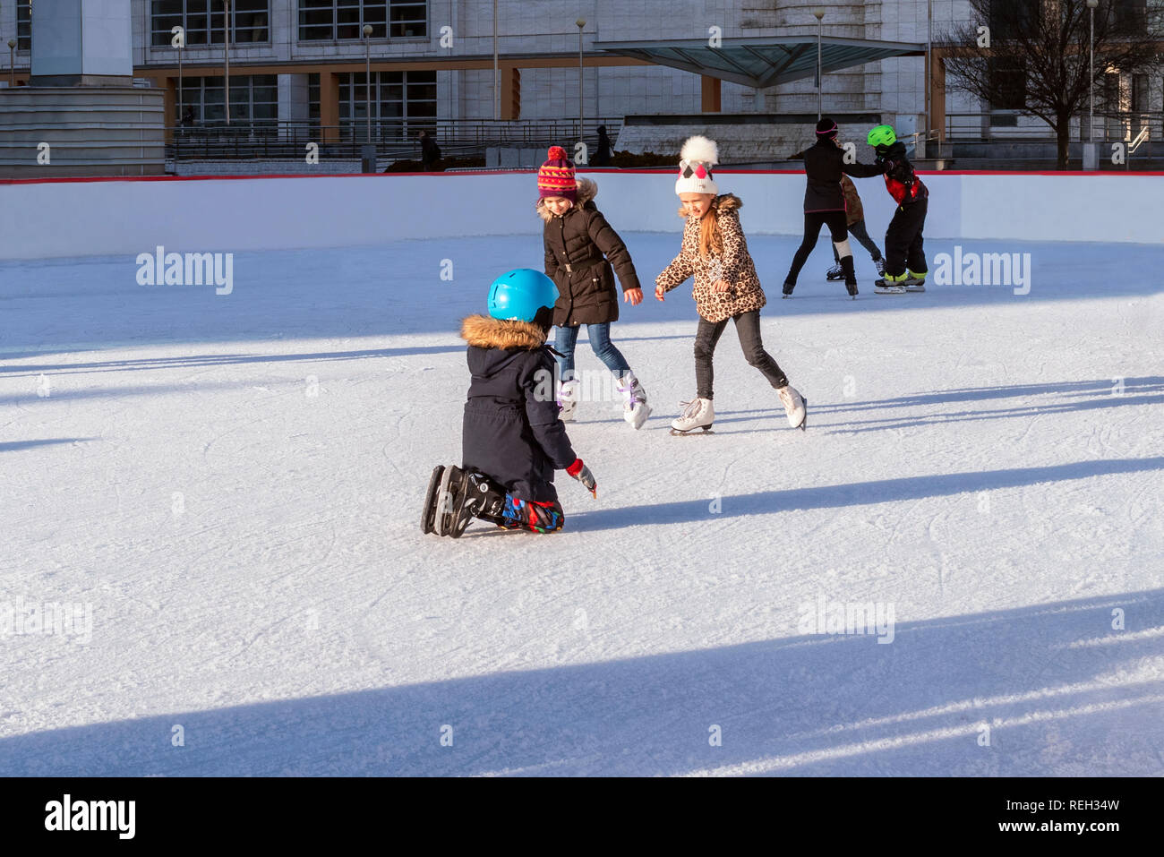 Outdoor skating rinks hi-res stock photography and images - Alamy