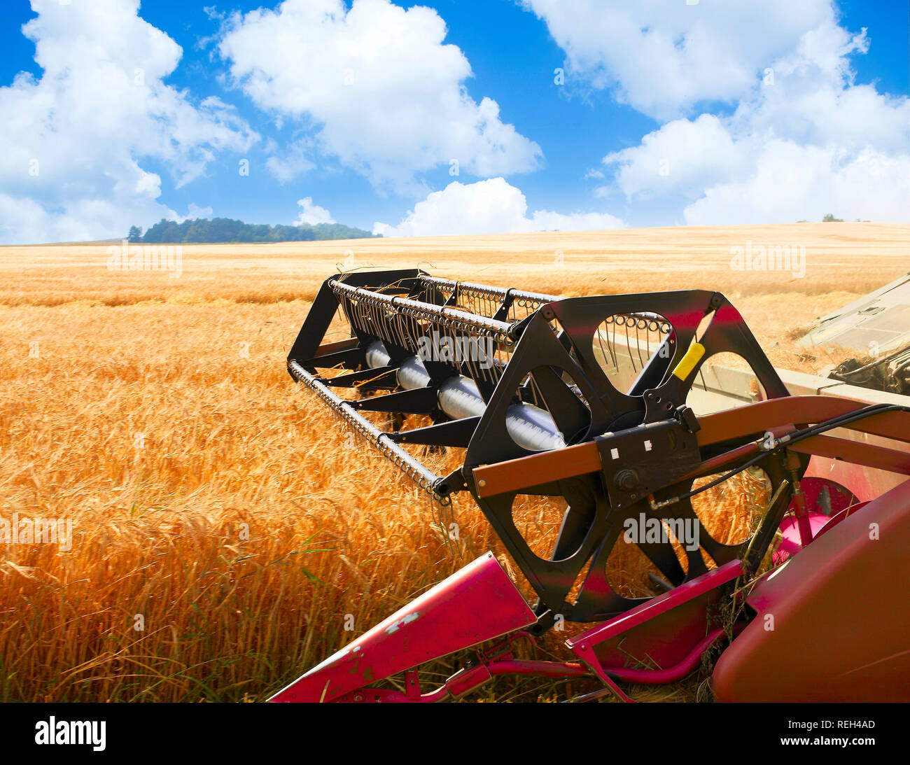 Machine tool combine hi-res stock photography and images - Alamy