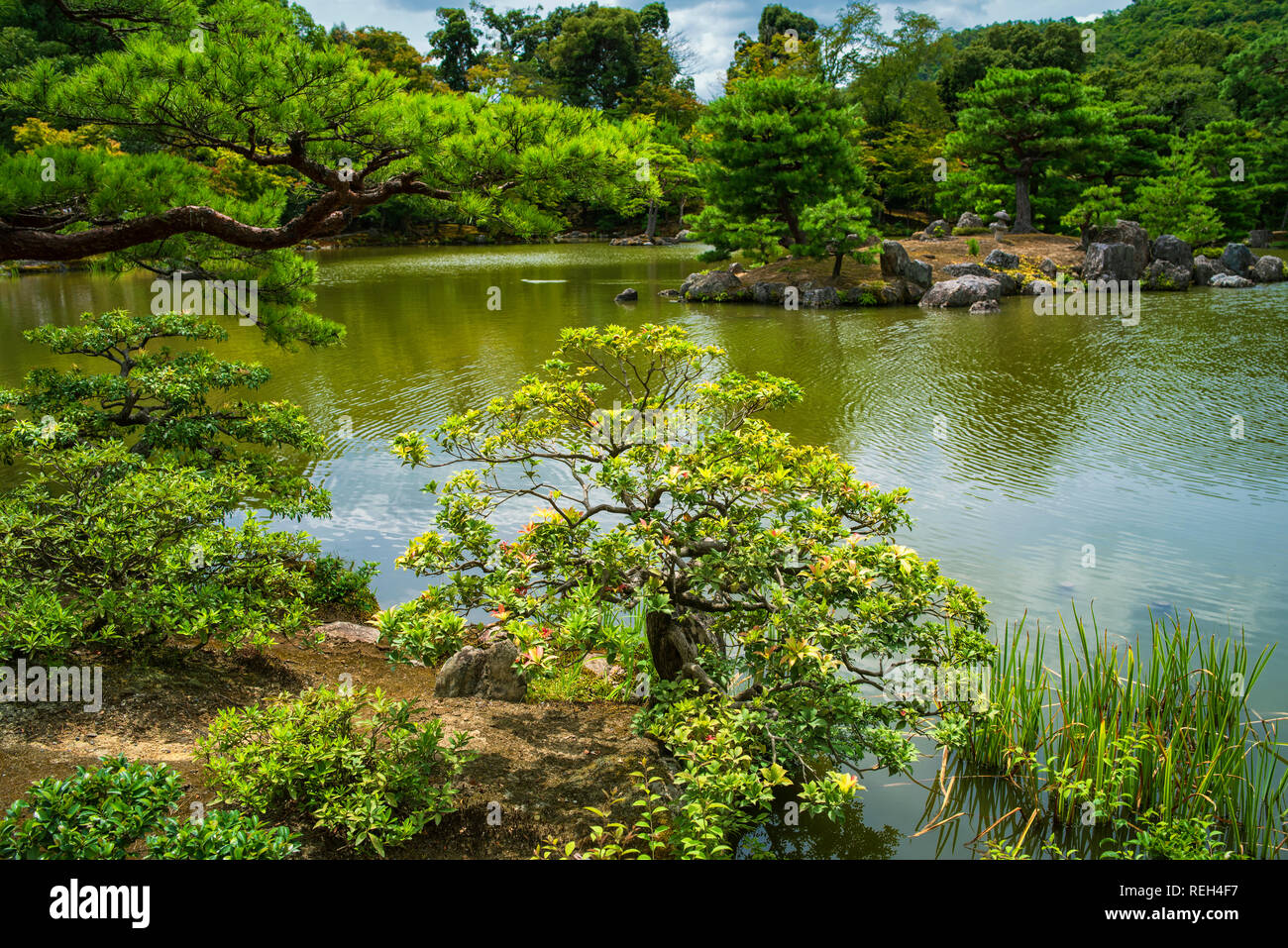 Japanese zen gardener hi-res stock photography and images - Alamy