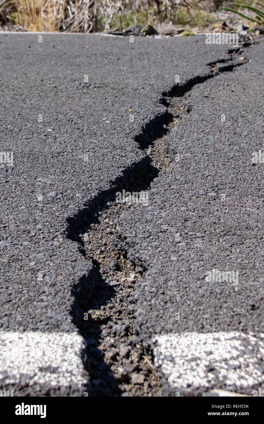Earthquake fissure in road hi-res stock photography and images - Alamy