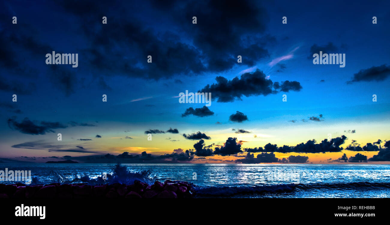 sunset on Seyshells island. Sea summer cloud sky Stock Photo - Alamy