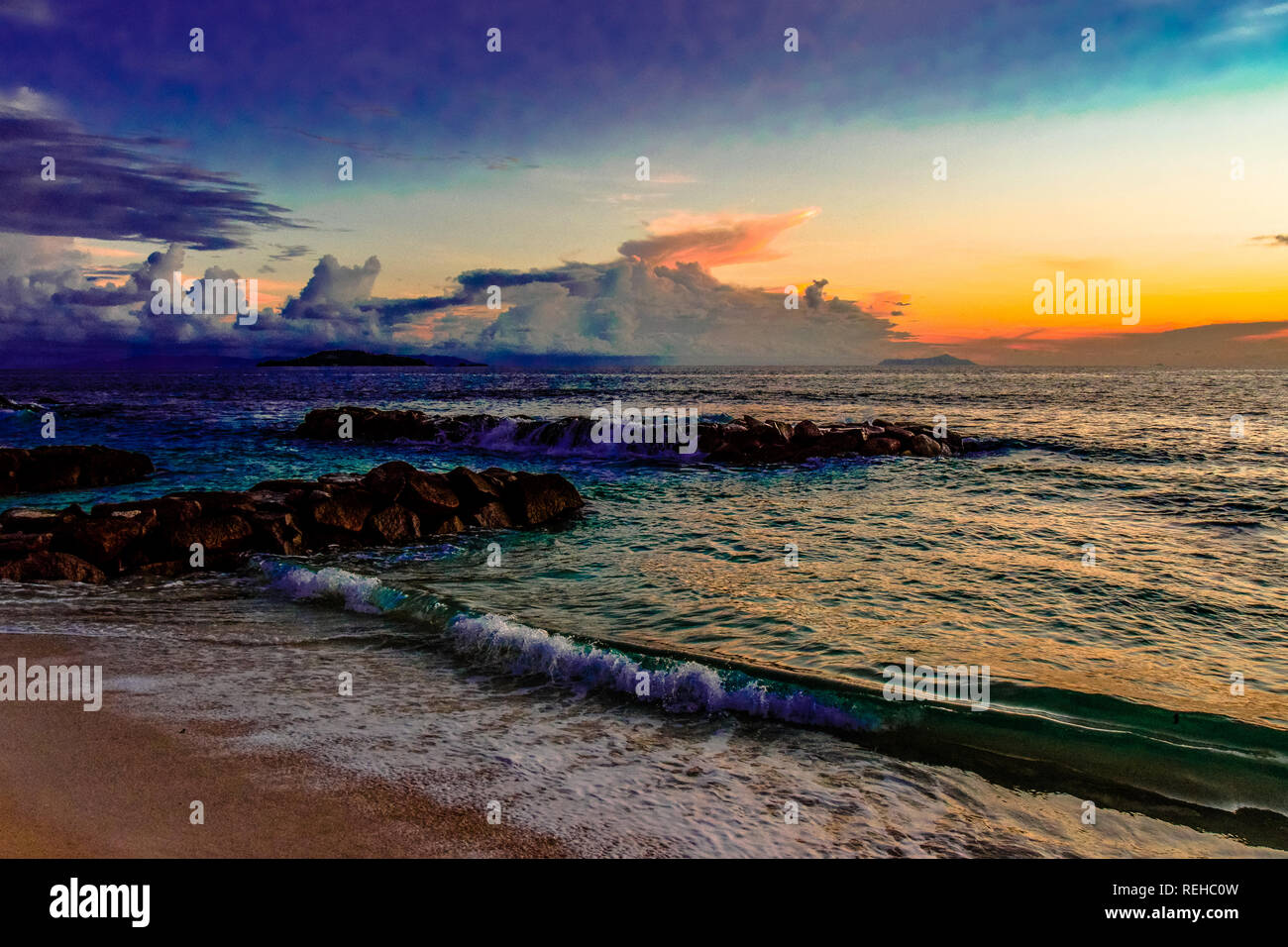 sunset on Seyshells island. Sea summer cloud sky Stock Photo - Alamy