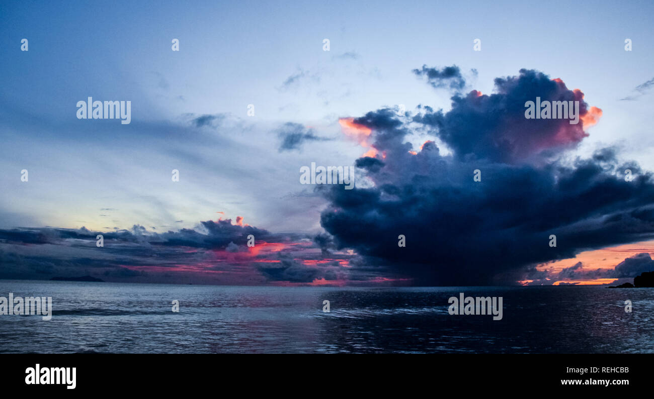 sunset on Seyshells island. Sea summer cloud sky Stock Photo - Alamy