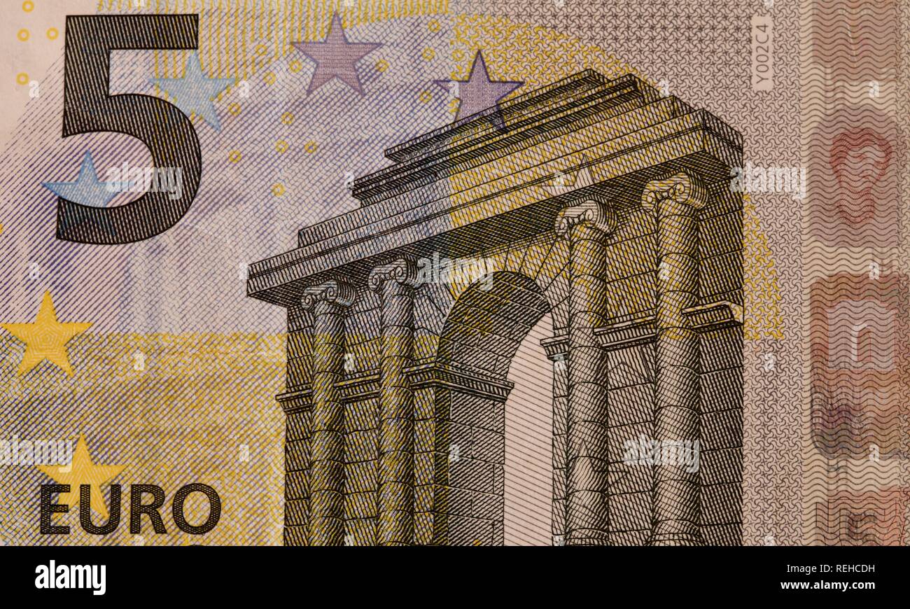5 euro banknote hi-res stock photography and images - Alamy