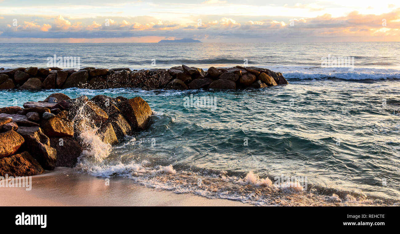 sunset on Seyshells island. Sea summer cloud sky Stock Photo - Alamy