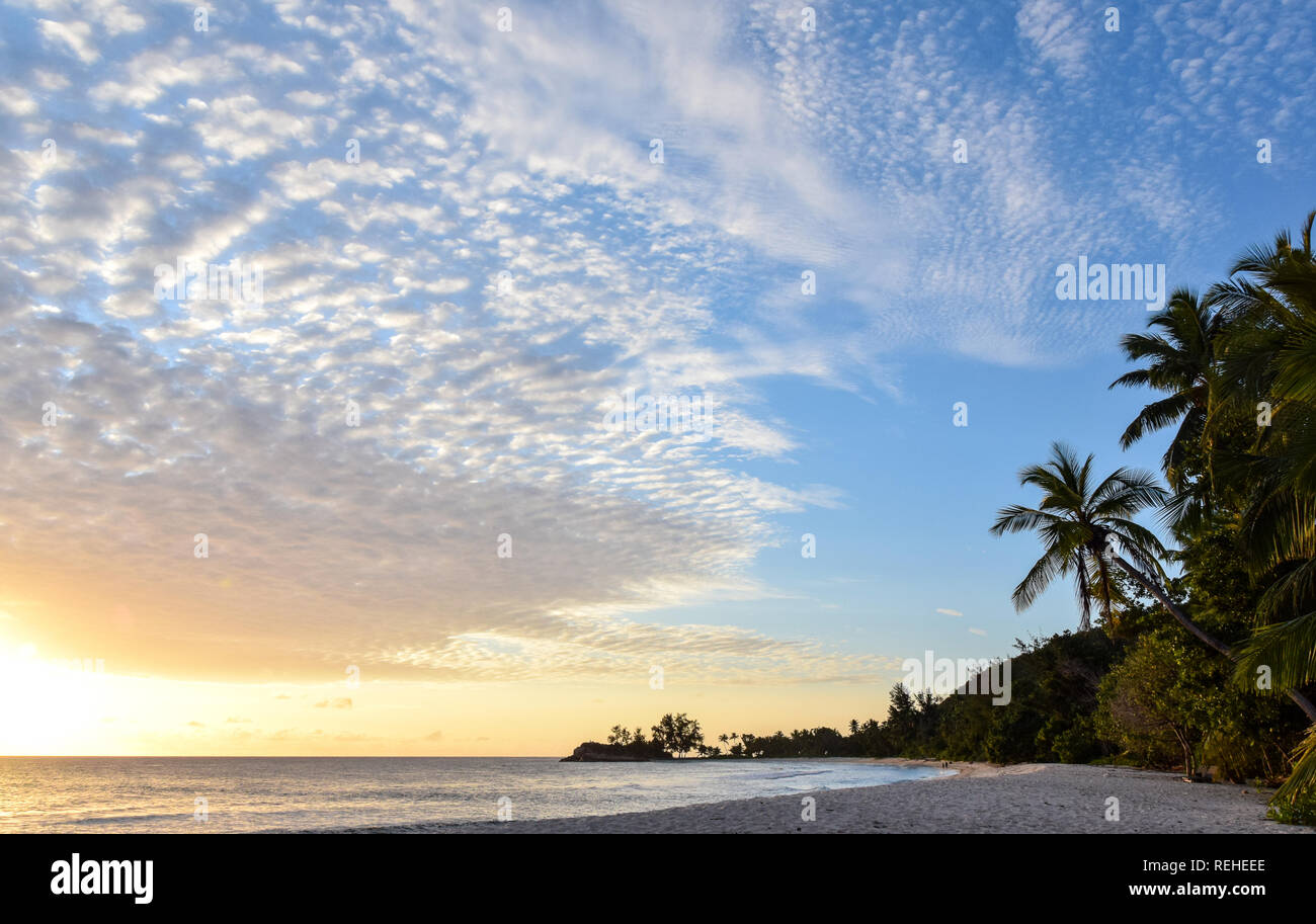 sunset on Seyshells island. Sea summer cloud sky Stock Photo - Alamy