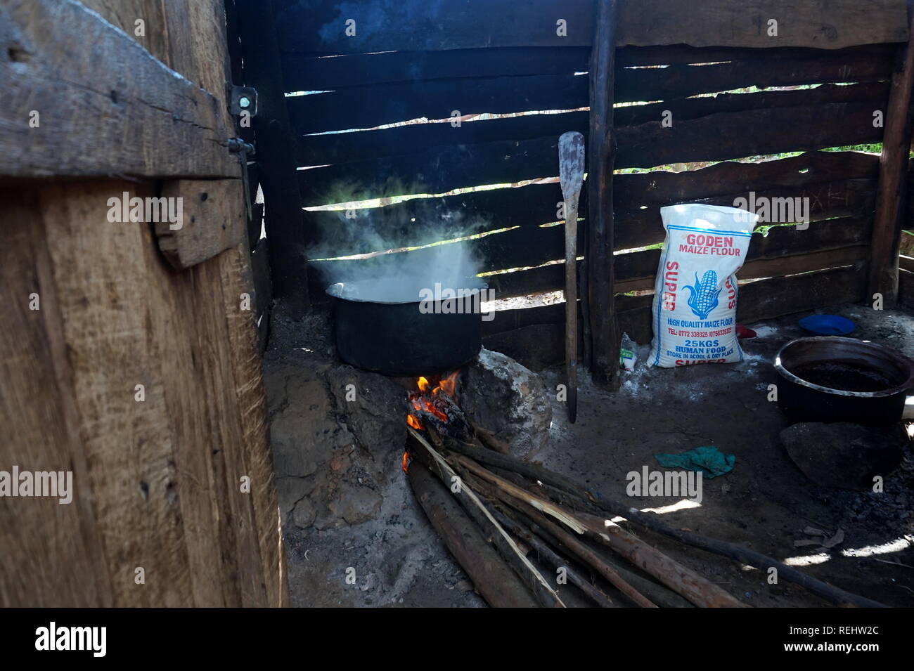 Open fire cooking hi-res stock photography and images - Alamy