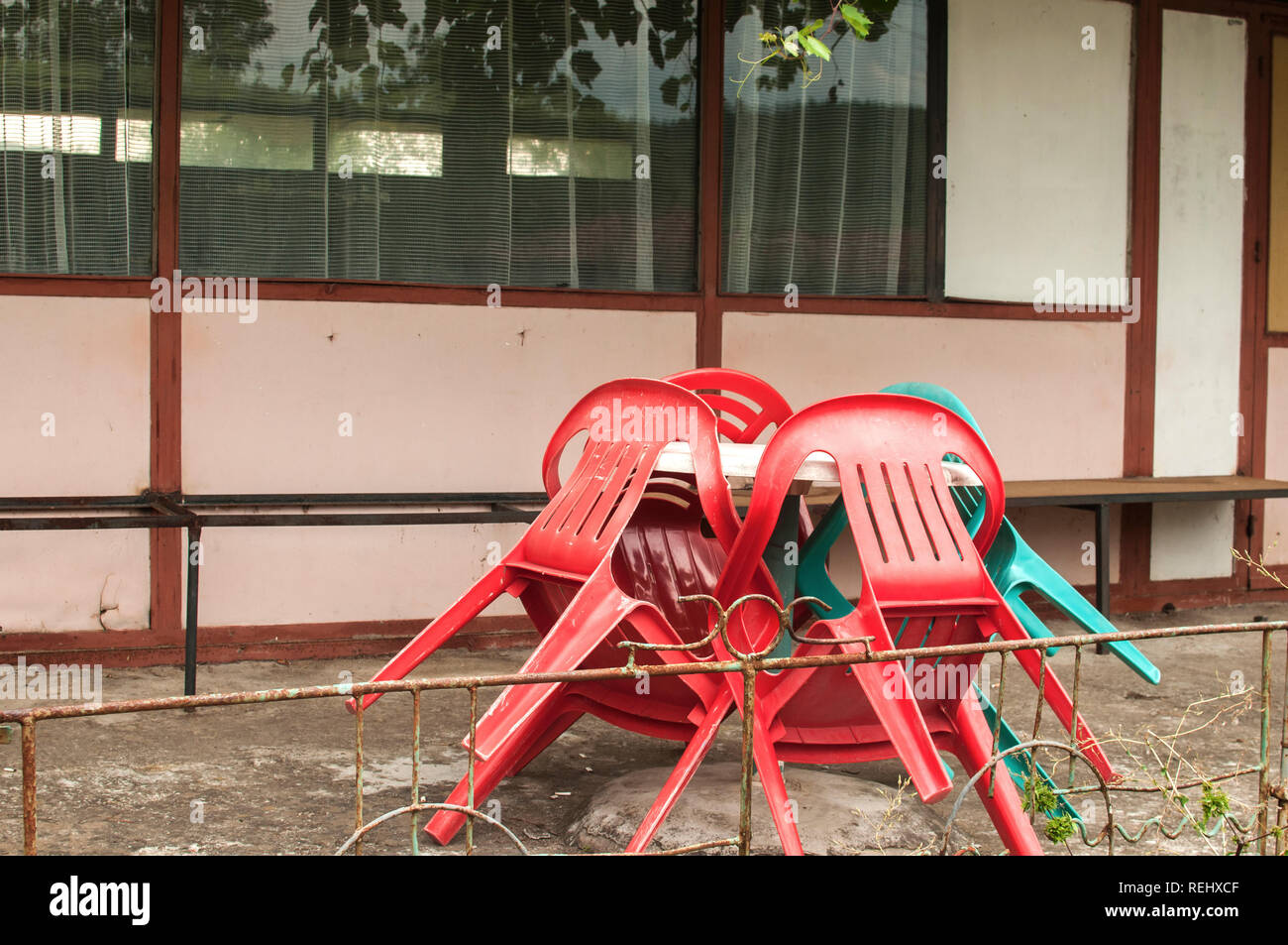 Abandoned obsolete weathered grunge decayed small village pub Stock ...