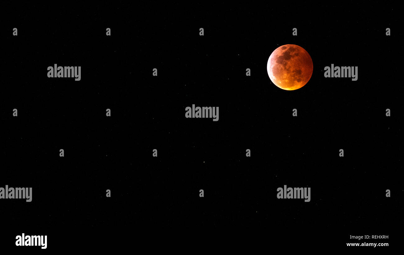 2019 eclipse of the moon north america hi-res stock photography and ...
