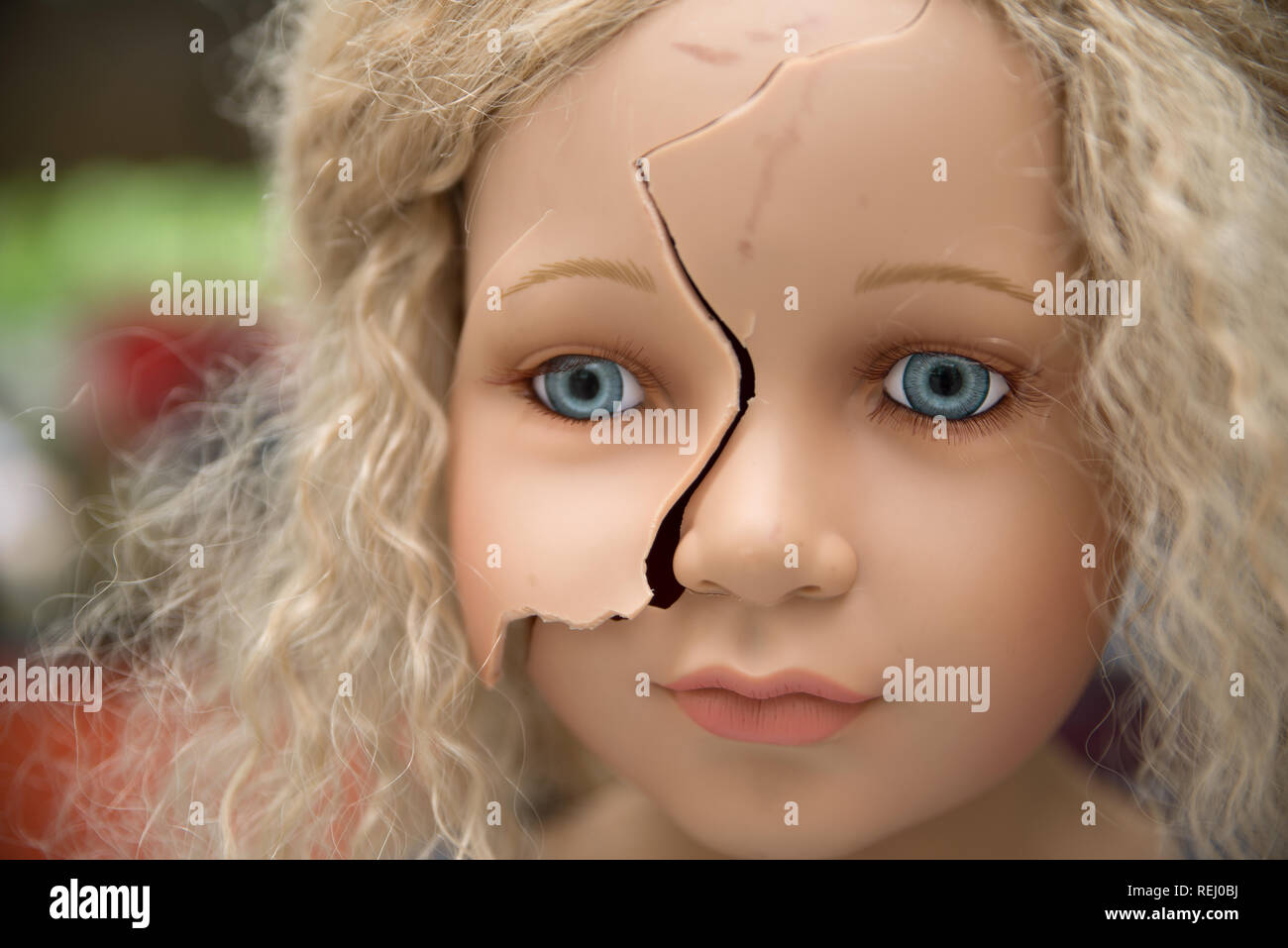 Broken face hi-res stock photography and images - Alamy
